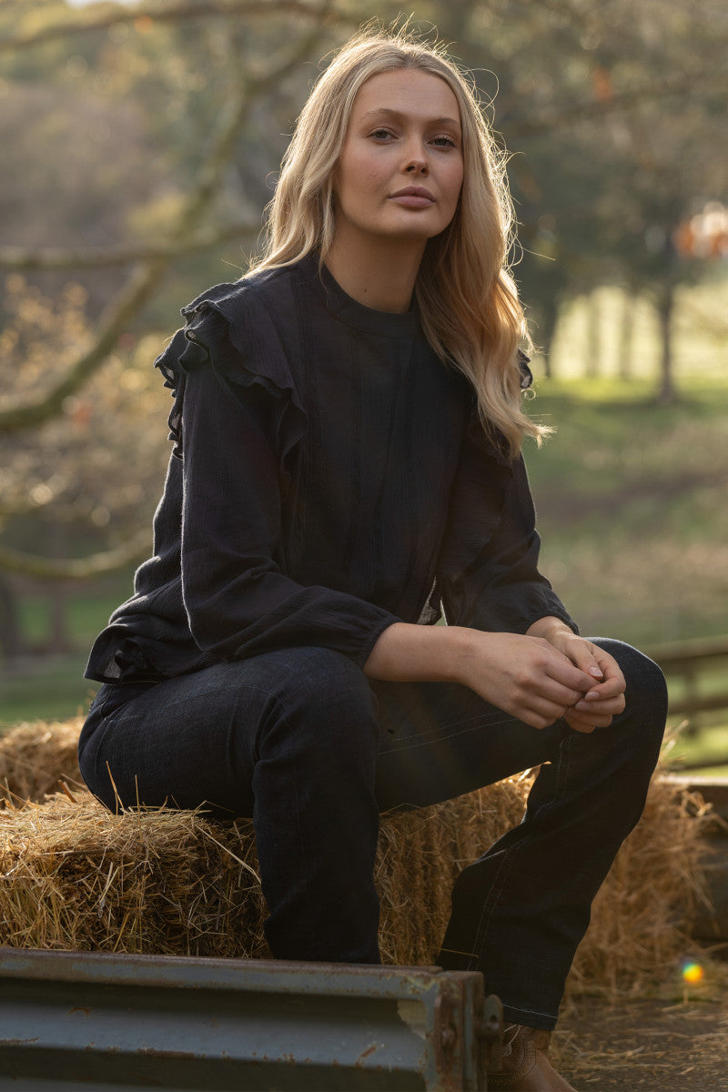 Womens Tops – Lucknow Skin Shop and Boot Barn